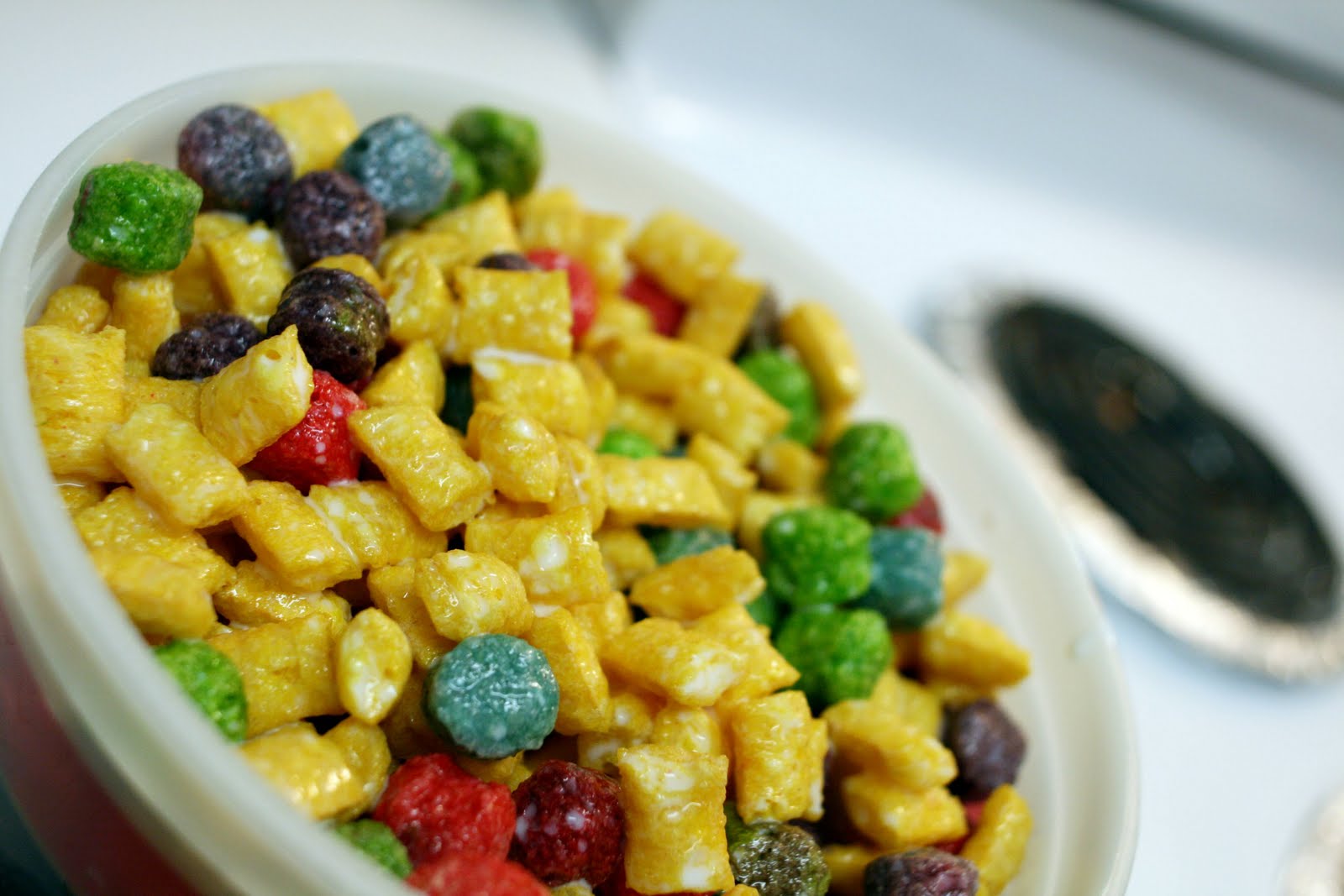 Berry Colossal Crunch Cereal