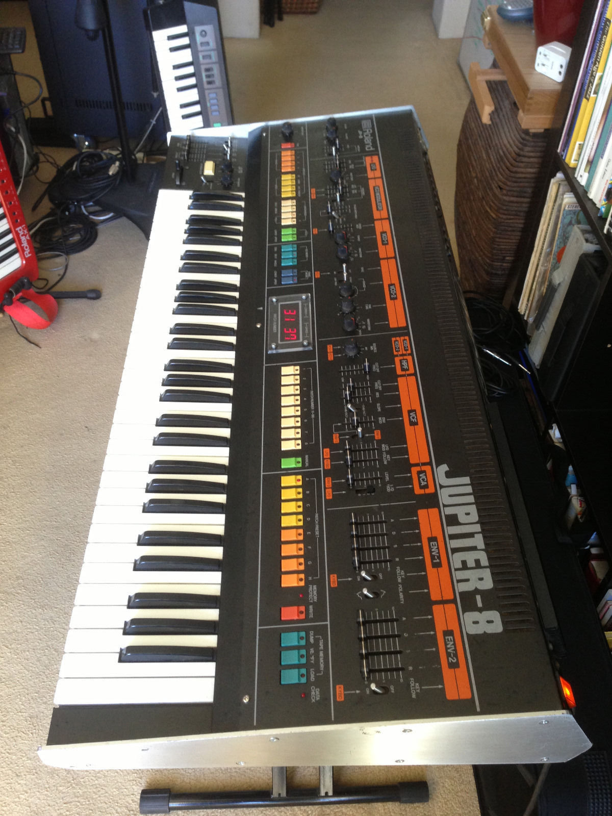 MATRIXSYNTH: Roland Jupiter 8 Synthesizer SN 050264