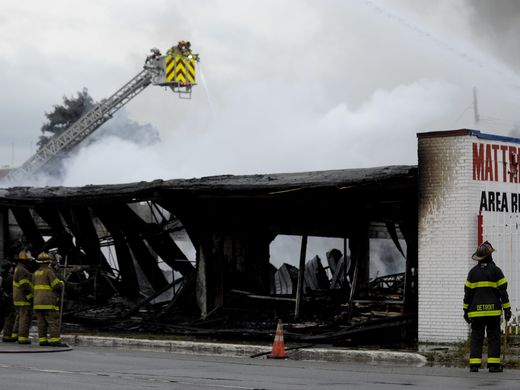MEC&F Expert Engineers : Massive fire at the Mattress Wholesale store ...