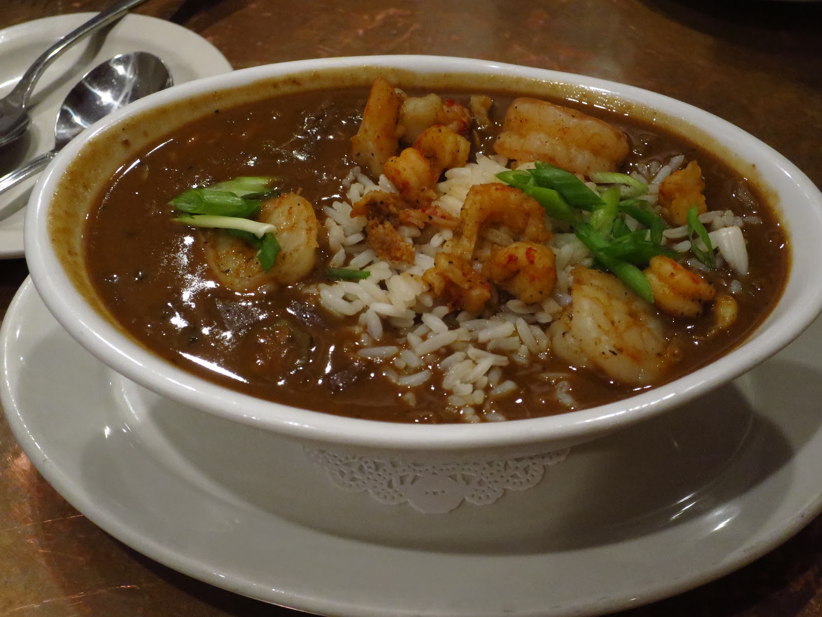 Smokin' Chokin' and Chowing with the King: Fifolet