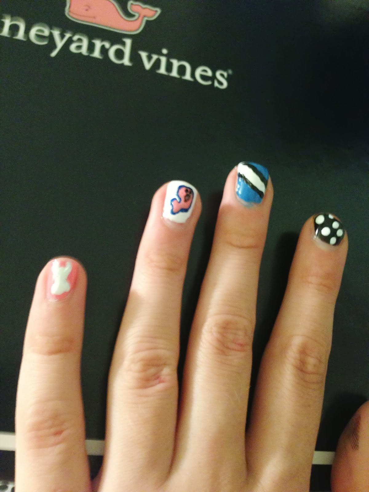 The Little Things: Vineyard Vines Nail Tutorial