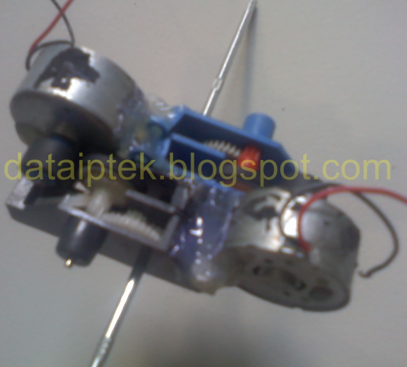 Membuat Mekanik Robot sistem Roda Sederhana | WWW DATA IPTEK ...