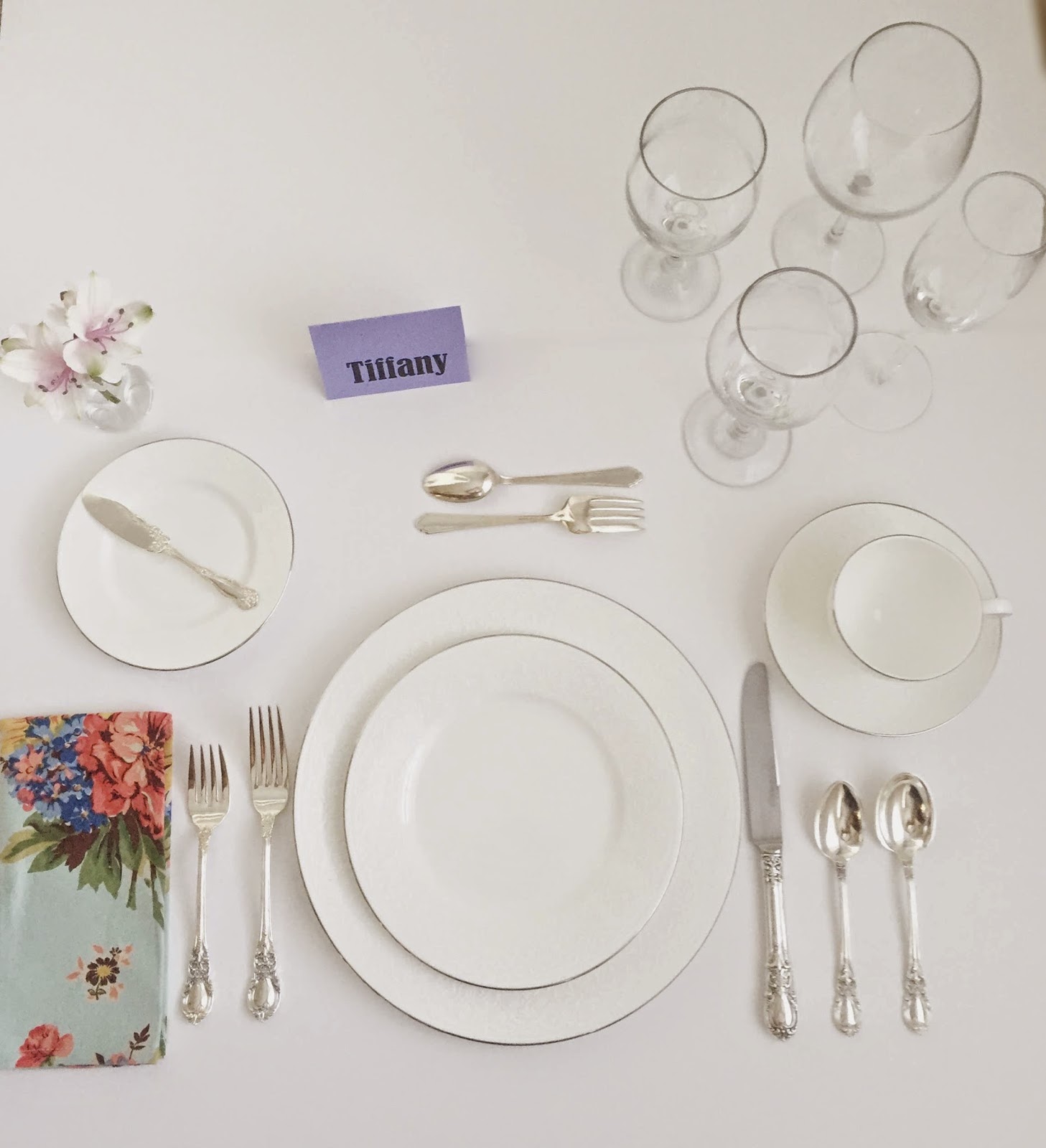 Delightfully Chic: Place Setting 101