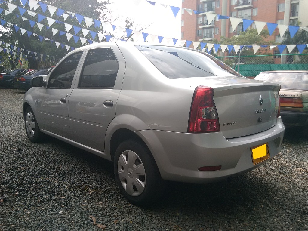 RENAULT LOGAN FAMILIER 2014 GRIS