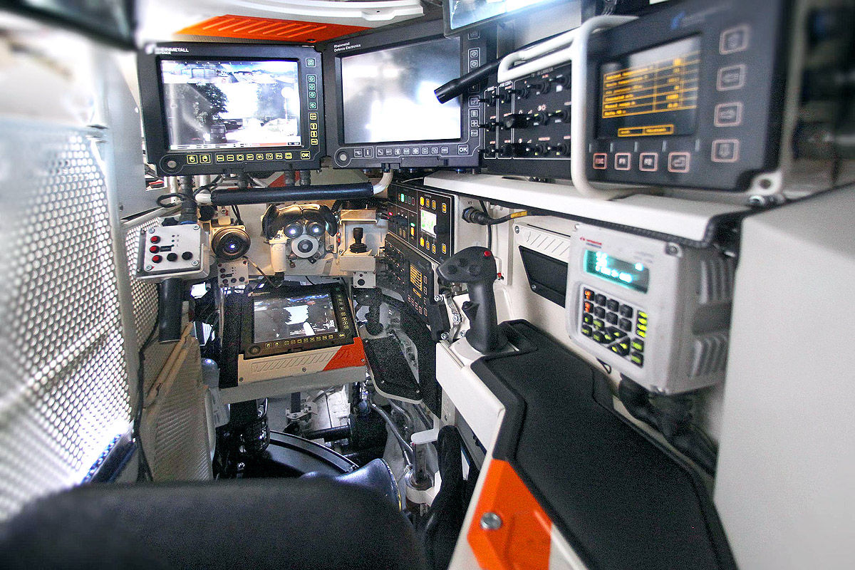 PHOTOS: INSIDE LEOPARD REVOLUTION - GERMANY’S MOST MODERN TANK ...