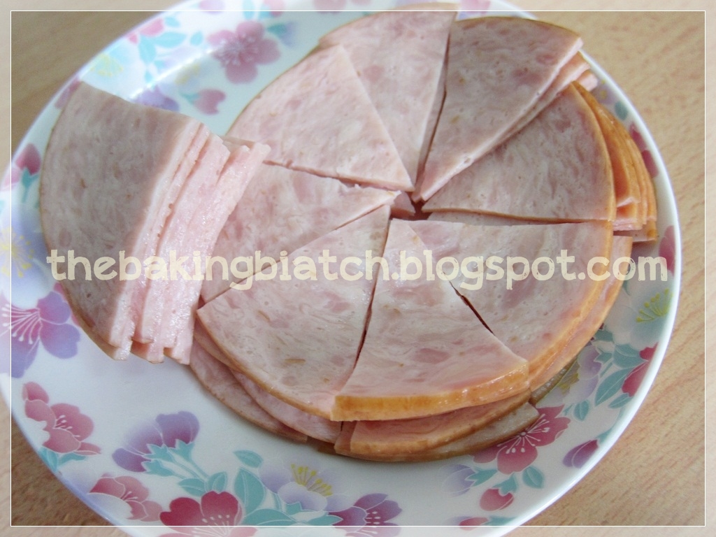 The Baking Biatch || by Cynthia Lim: Mixed Herb Ham & Cheese Buns ...