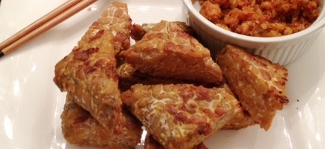 Savory, Sweet + Spicy: Malaysian Tempeh With Garlic And Lemongrass