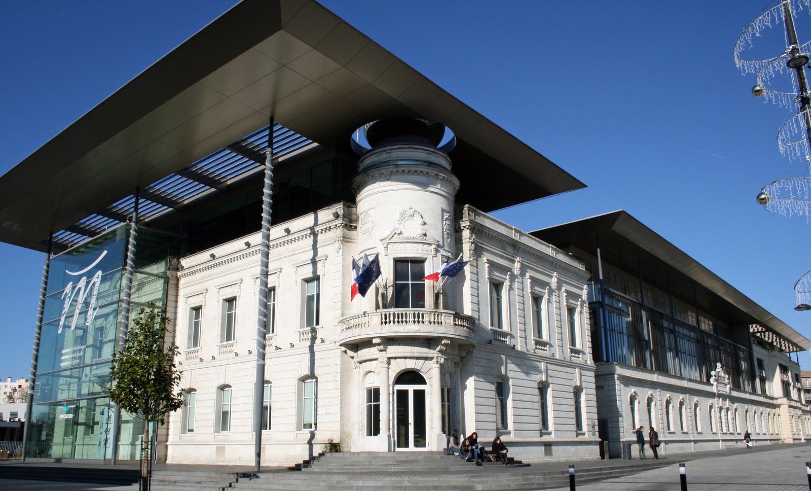 Médiathèque de Mérignac: where the 20th and 21st centuries merge ...