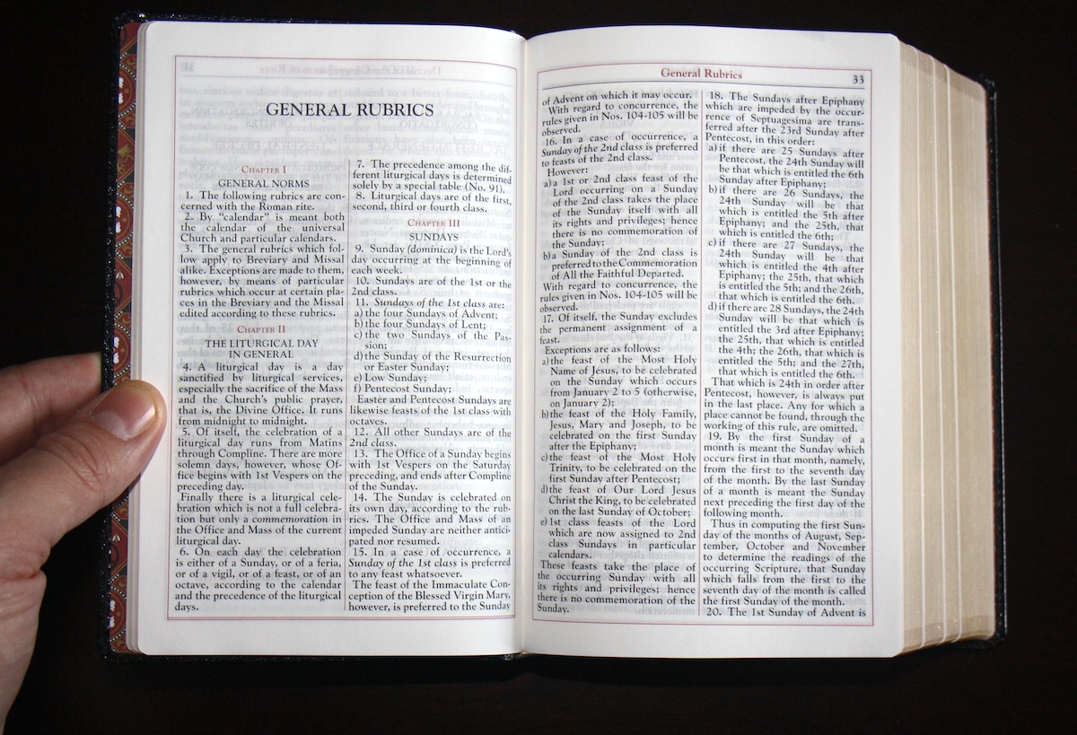 New Liturgical Movement: Review: The Roman Breviary in English and ...