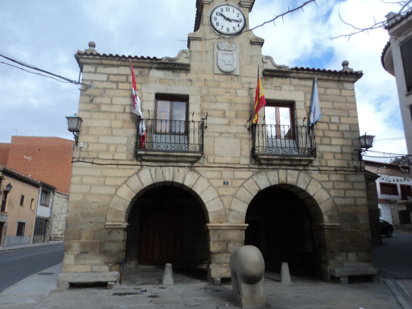 TRAS LAS HUELLAS DE HERÓDOTO. . . : EL VERRACO DE EL BARRACO.