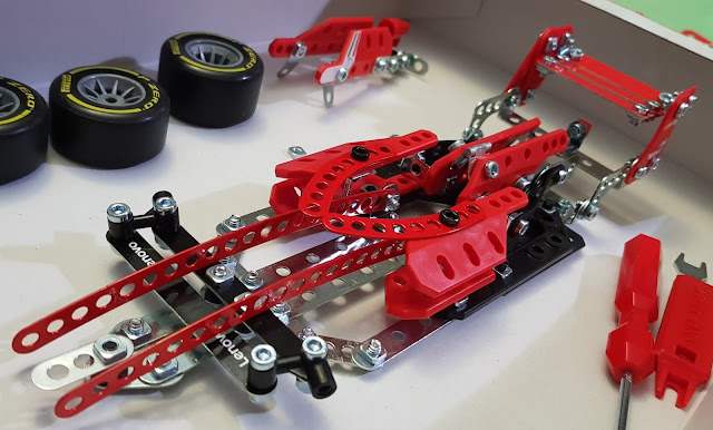 The Brick Castle: Meccano Formula 1 SF71H Ferrari Kit Review (level 3 ...