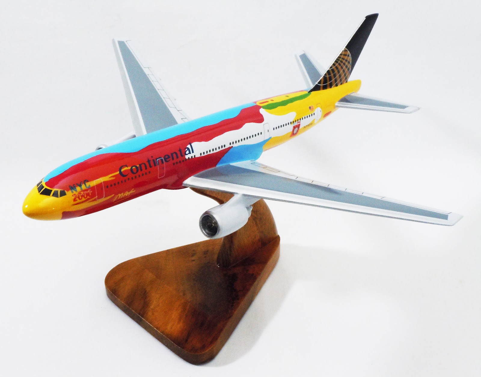 The Max Collector: REMEMBERING THE PETER MAX CONTINENTAL AIRPLANE