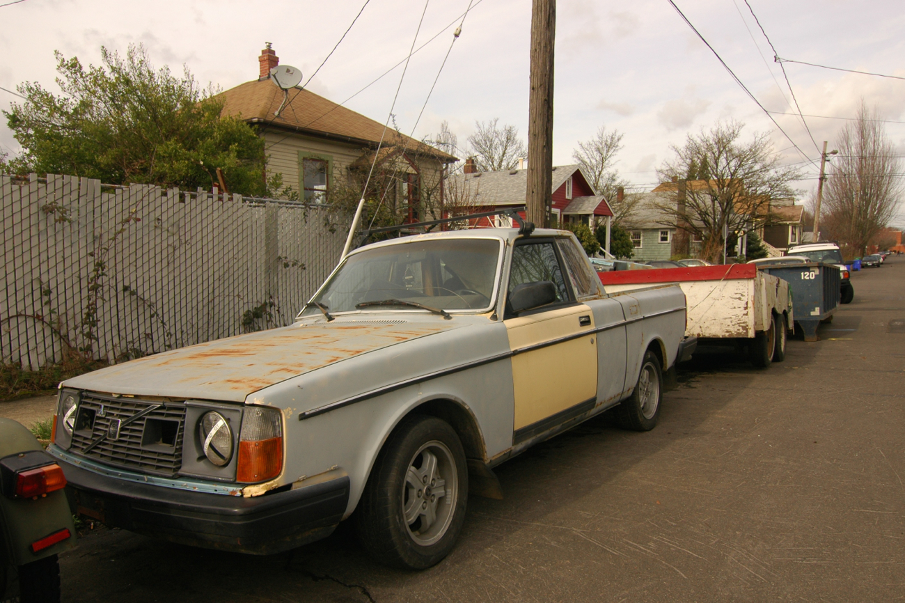 OLD PARKED CARS.: 1979 Volvo 242 GT Pickup Truck.