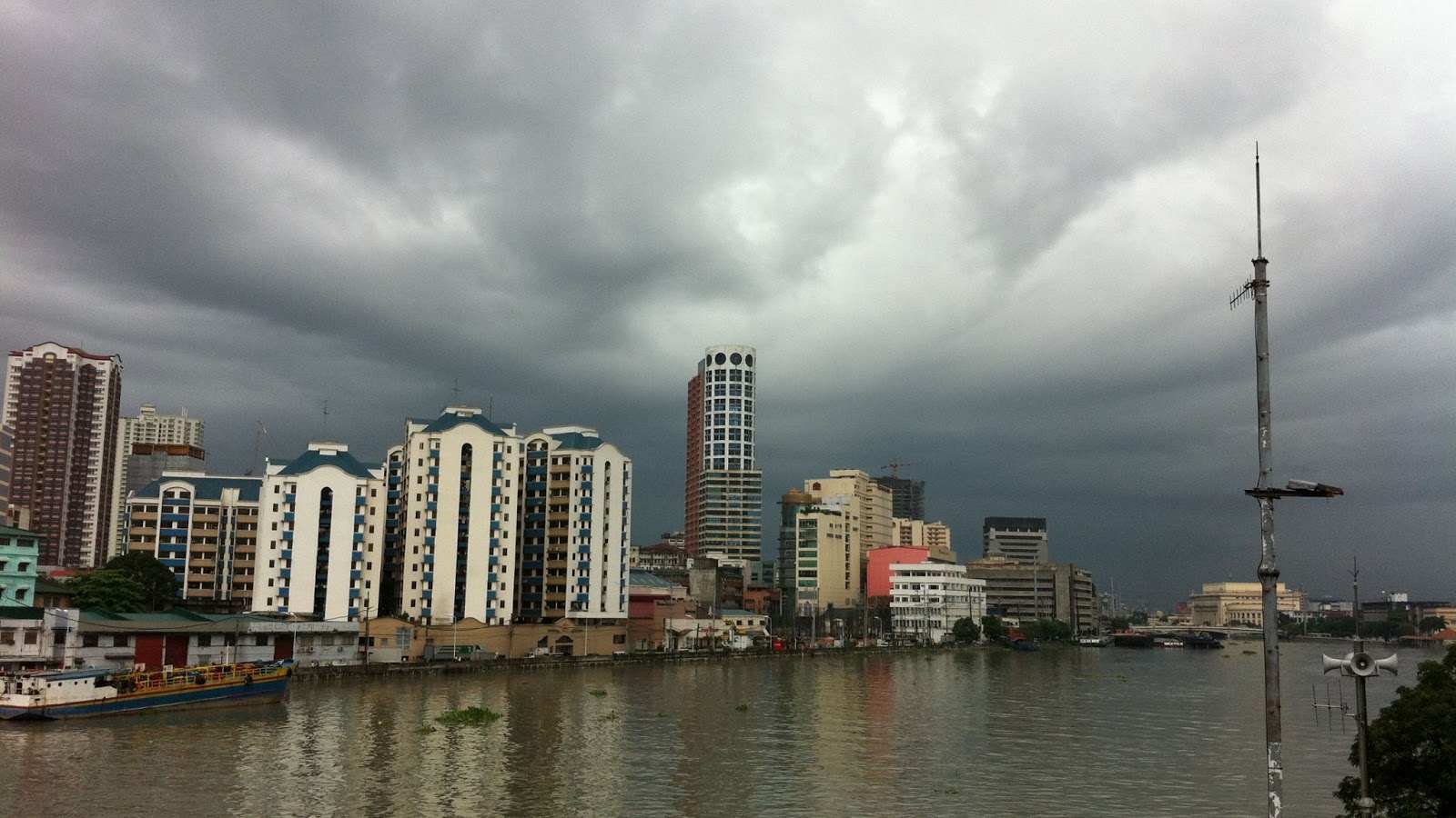 World Through Andreja's Eyes: FILIPINI: DAN V MANILLI (12. dan)