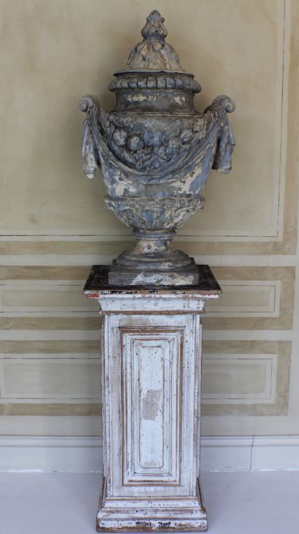 Eye For Design: Decorating Your Home With Classical Lidded Garden Urns ...