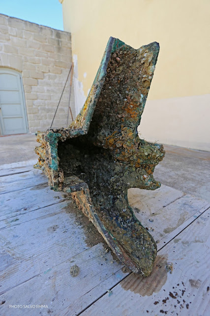 daily timewaster: A fascinating treasure trove of 13 bronze trireme ...