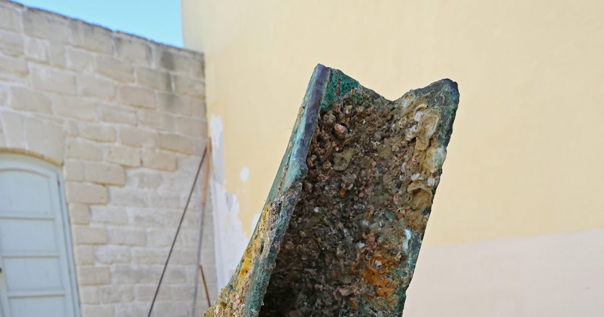 daily timewaster: A fascinating treasure trove of 13 bronze trireme ...