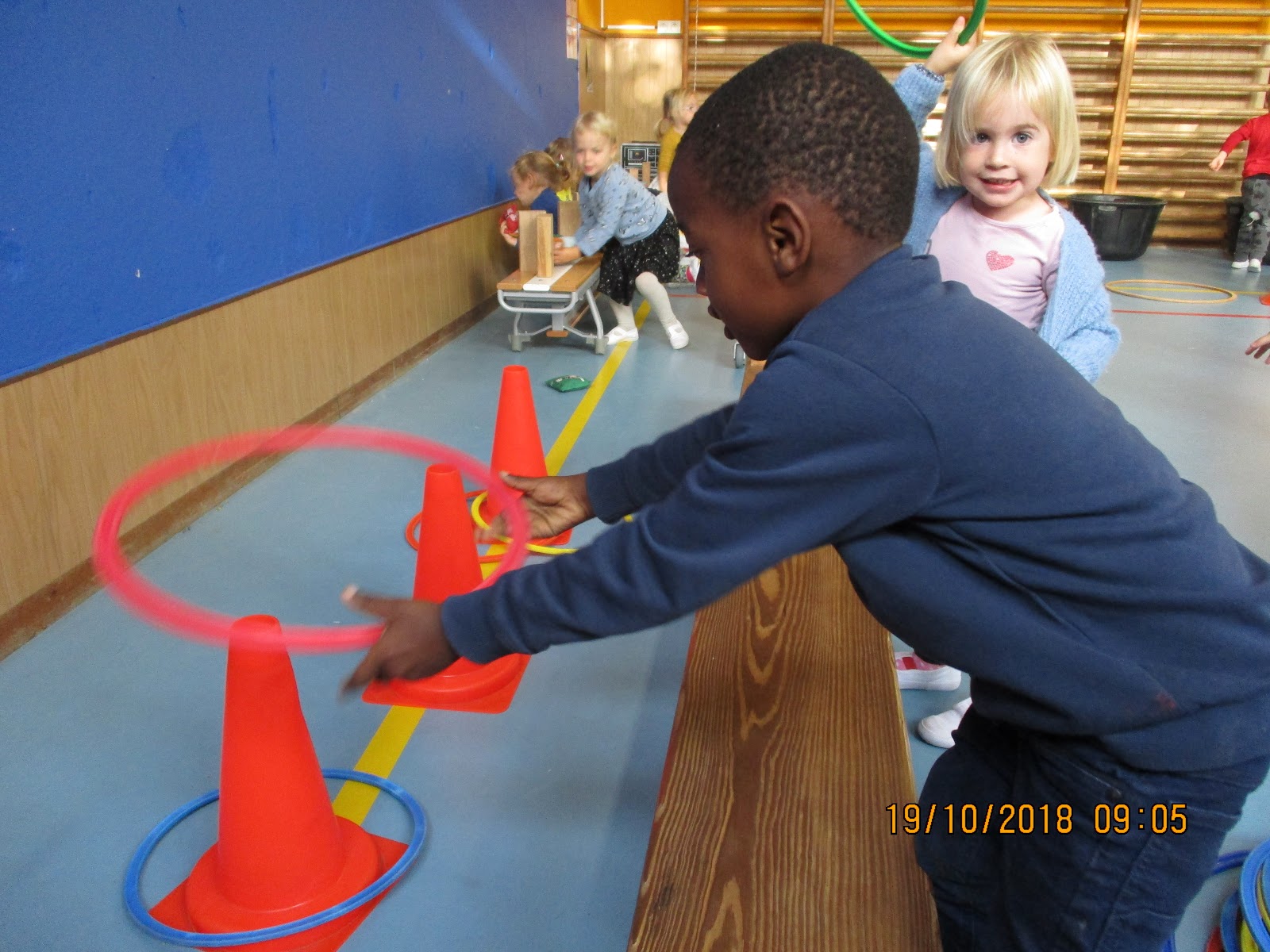 Loeloe : Bewegingsomloop met klein materiaal 15 oktober 2018