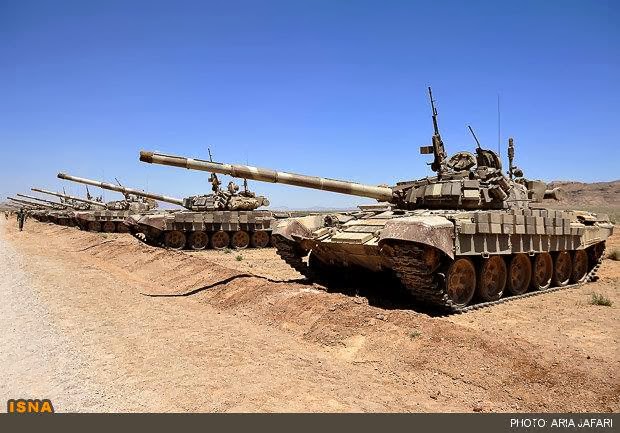 War Machines: T-72S tanks