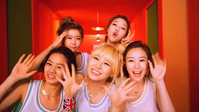 ∞ K-Pop Screencaps : Girl's Day 걸스데이「Twinkle Twinkle 반짝반짝」