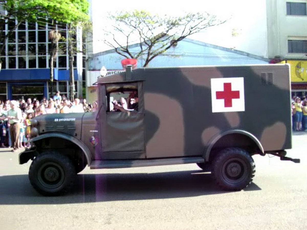 Viaturas Brasil: Dodge M-615 Ambulancia - Exército Brasileiro