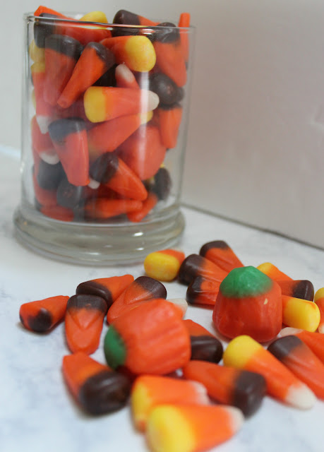 Easy To Make and Fun To Eat Goldfish Halloween Snack Mix | Pieces of a Mom