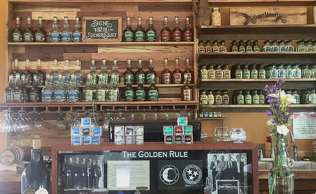 Short Mountain Distillery