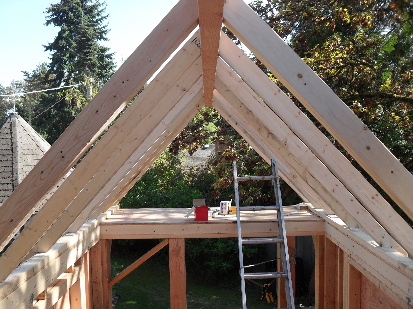 Tiny Gypsy Shack: Eve of the Pitched Rafters