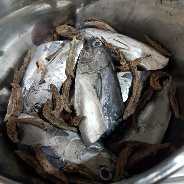 [Recipe] Sinaing na Tulingan (slow cooked bullet tuna) - It's all about ...