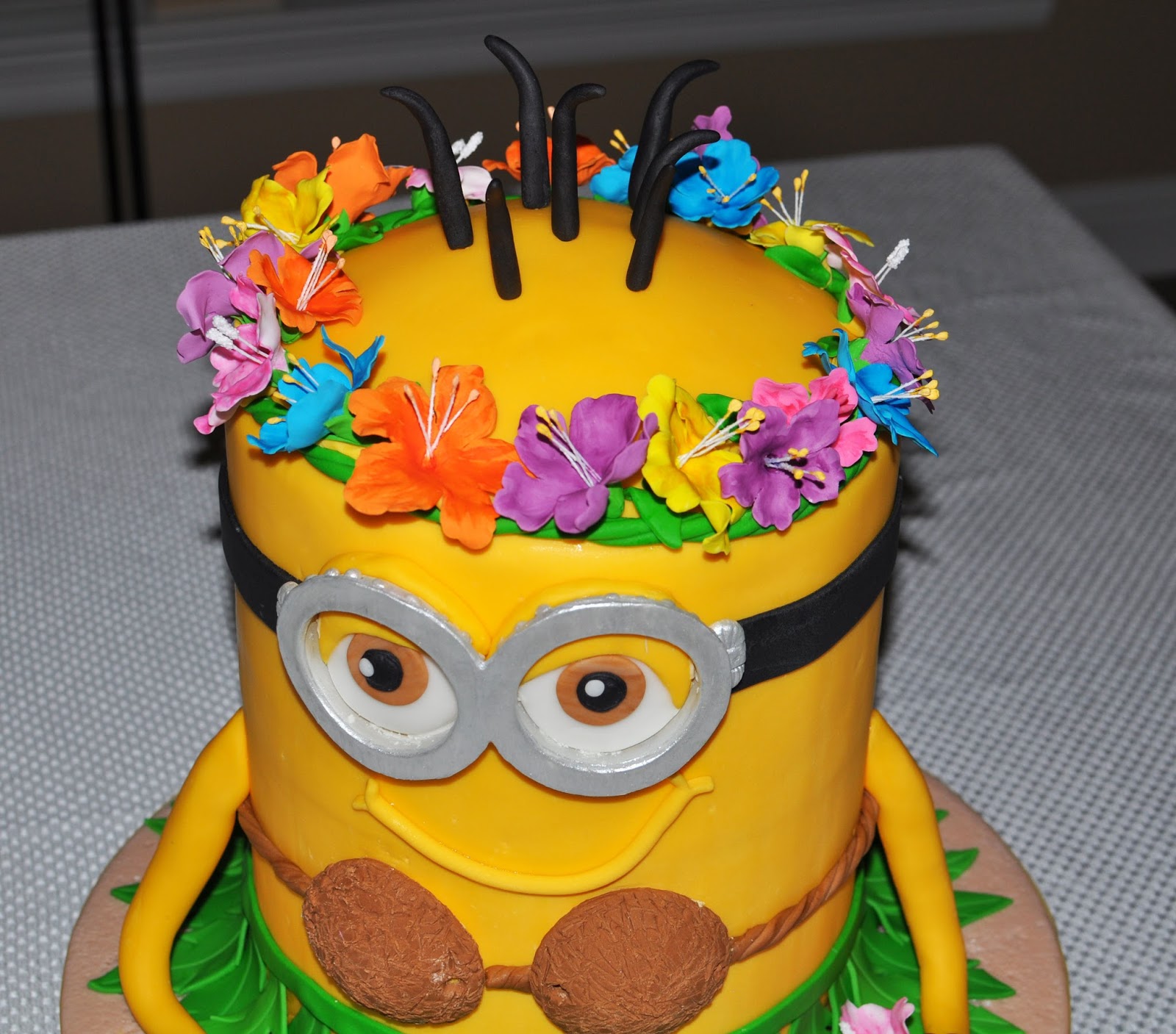 Flat Minion Cake