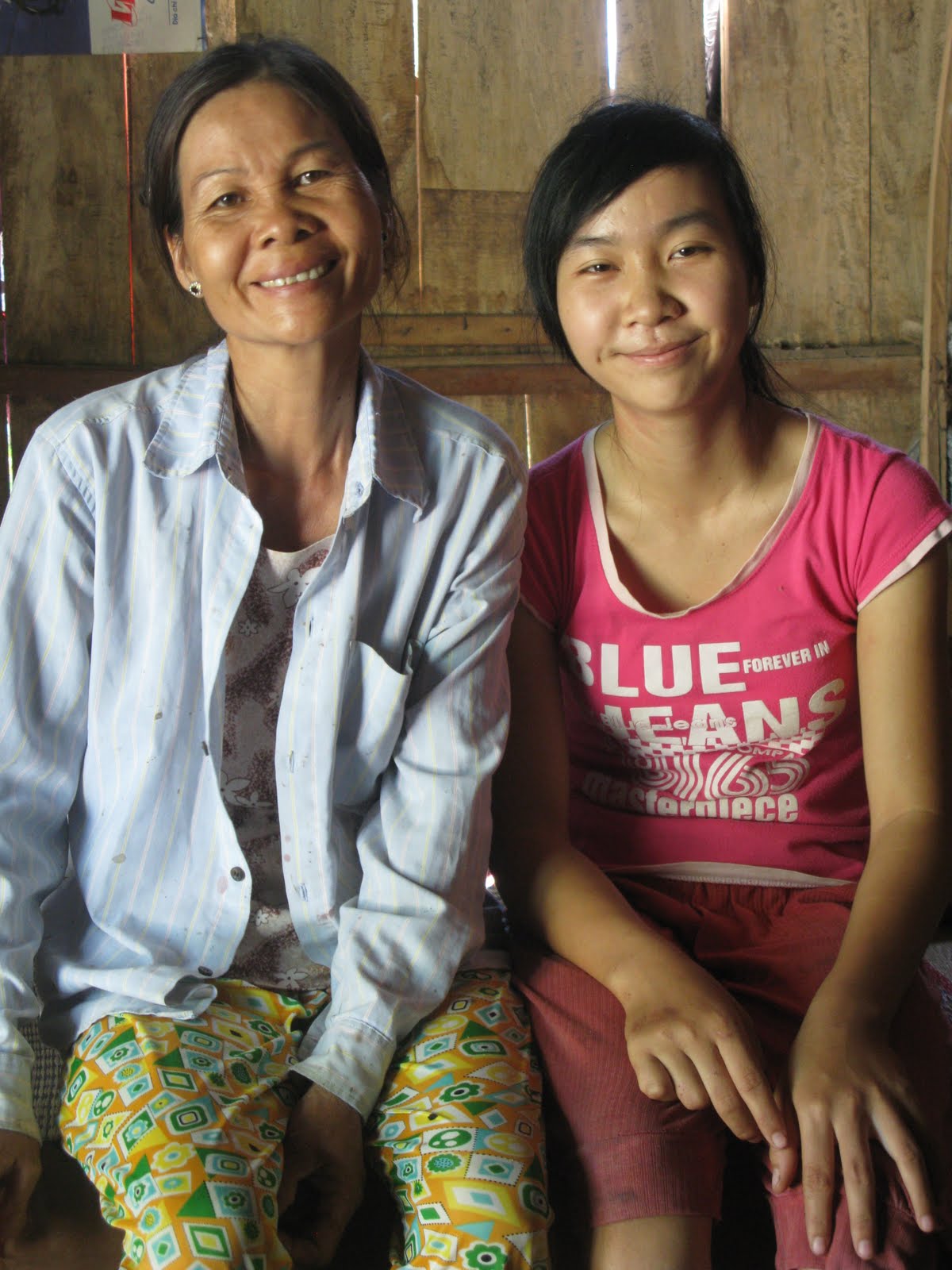 Children's Education Foundation - Vietnam: Single mums struggle to keep ...