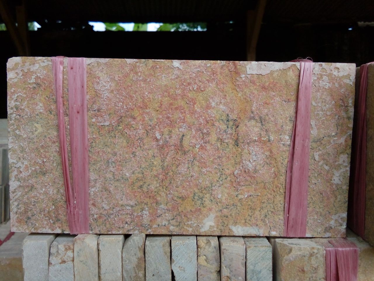 Jual Batu Alam: Marmer Bakar, hijau hitam, dll. tergantung pemesanan