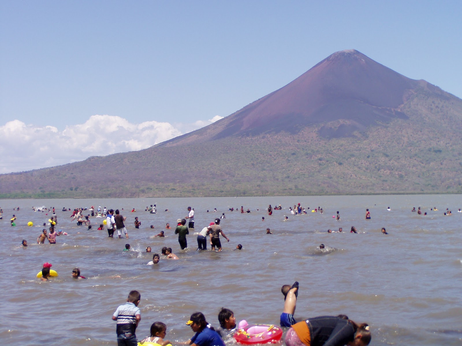 Turismo X Nicaragua Lago Xolotlán o Lago D Managua