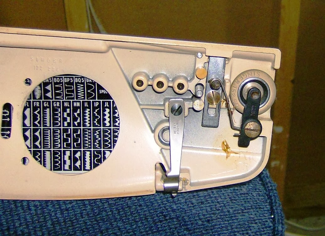 Vintage Sewing Machines: Singer 401G