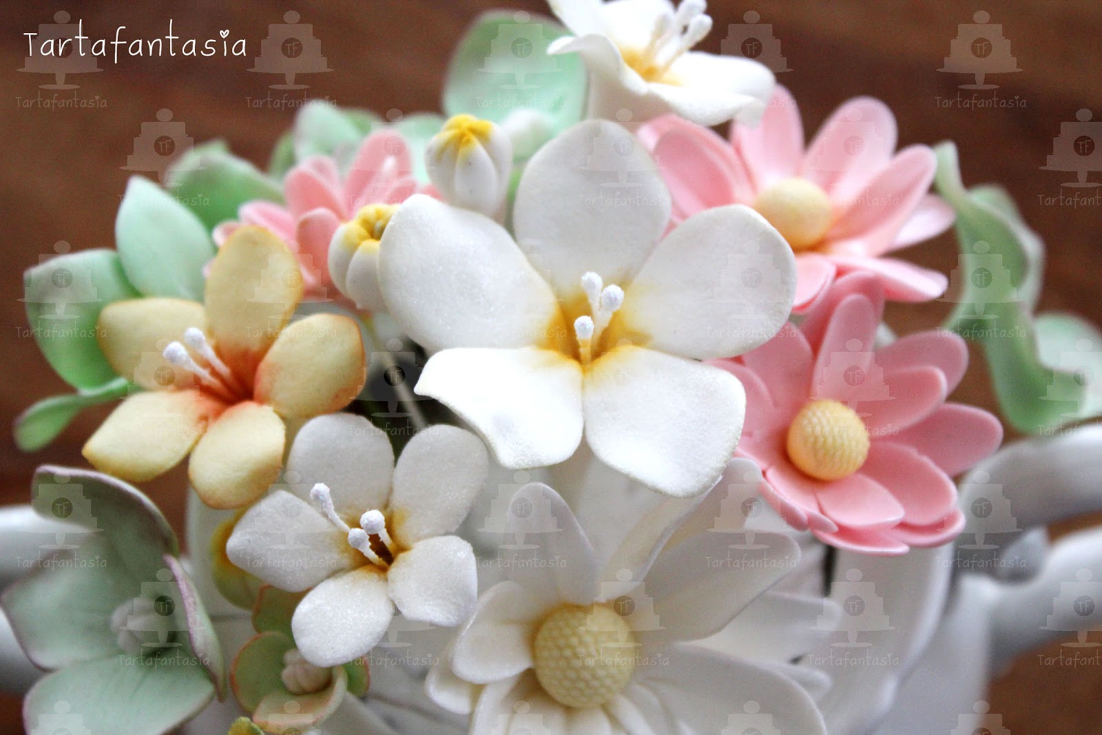 Flores de Azúcar con Bouquet de Sucre - TartaFantasía