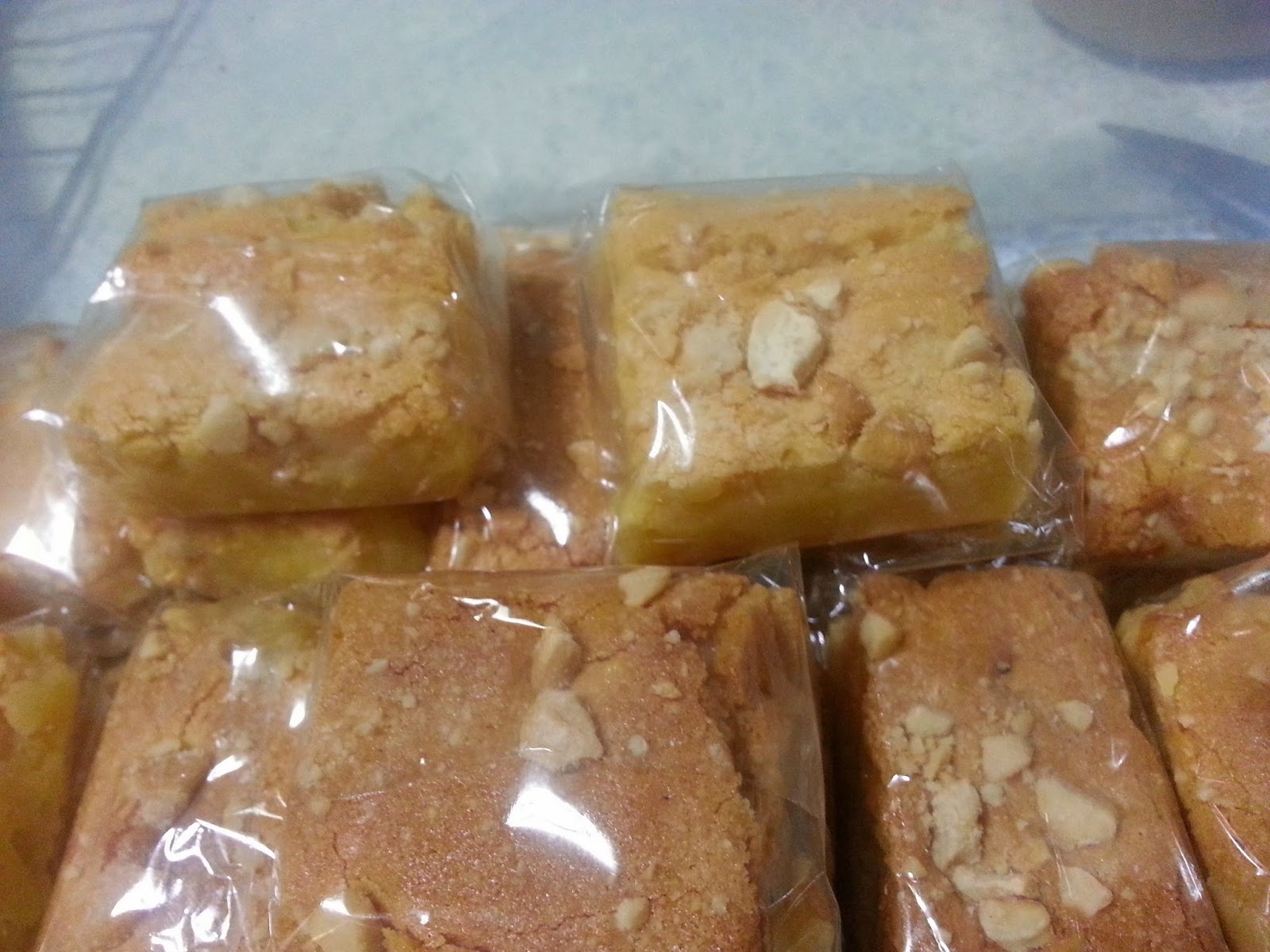 Maymay's Day: Caramel Bar (ala Max's)