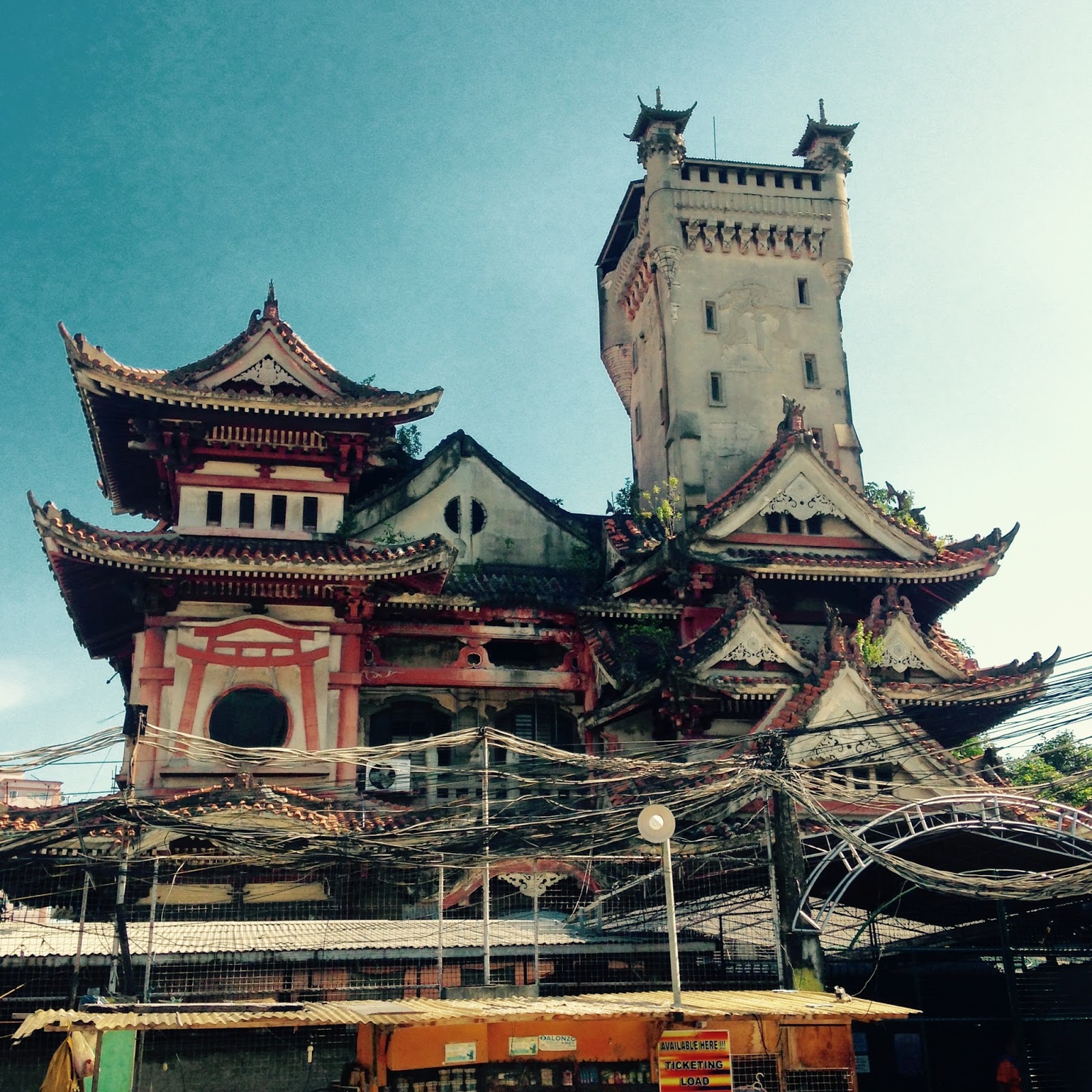 Itchy Toes Adventures: The "Castle" of Manila: Revisiting the Ocampo ...