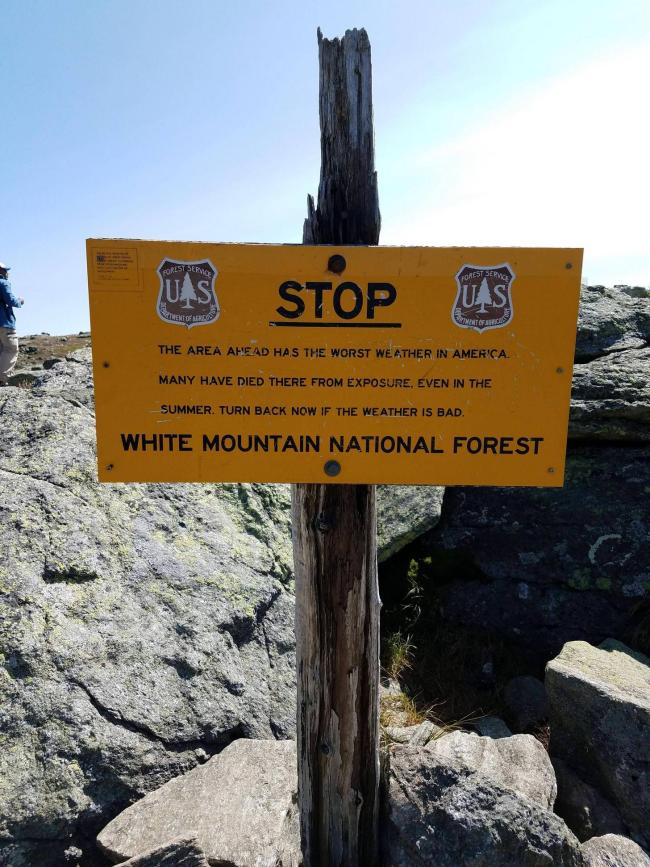 Warning Signs That Are Really Scary (28 Pics)