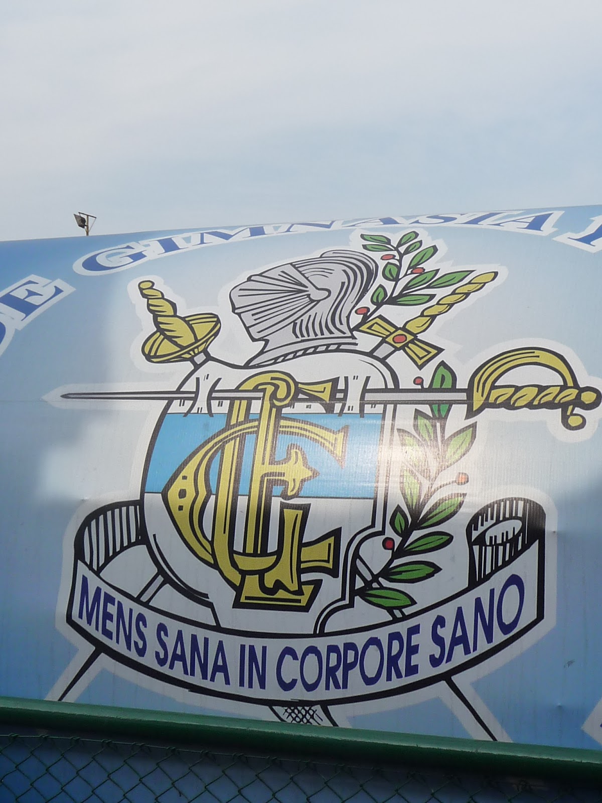 Heráldica en la Argentina: Escudo del Club Gimnasia y Esgrima de Buenos ...