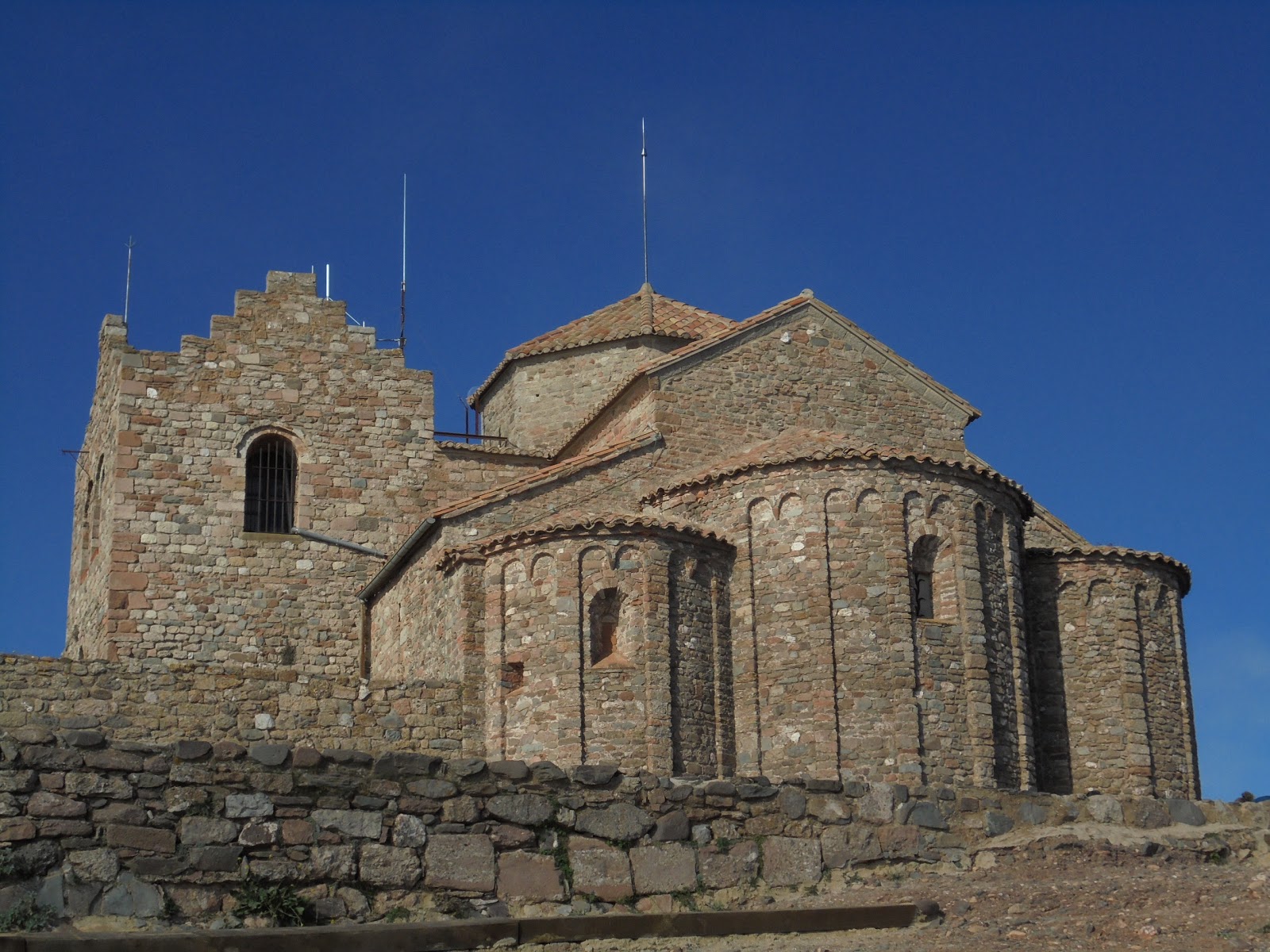 MUNTANYA: Sant Feliu del Racó; la Mola per la via Lucky Txei i Morral i ...