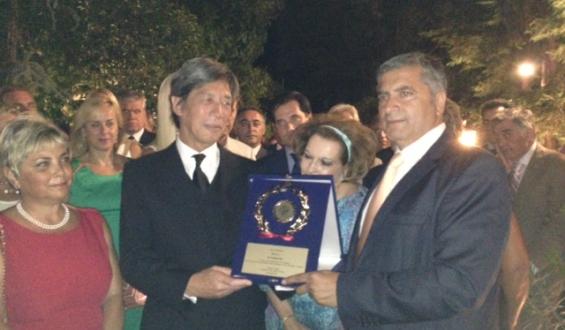 Βράβευση του Καθηγητή Χειρουργικής DR PATRICK BUI από τον ΙΣΑ ...