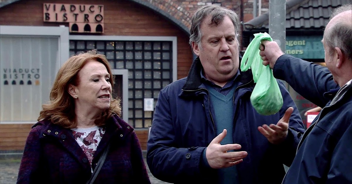 Coronation Street Blog: Coronation Street Spoiler: Broad bean wars in ...