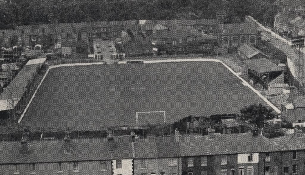 Pie and Mushy Peas: Grays Athletic FC