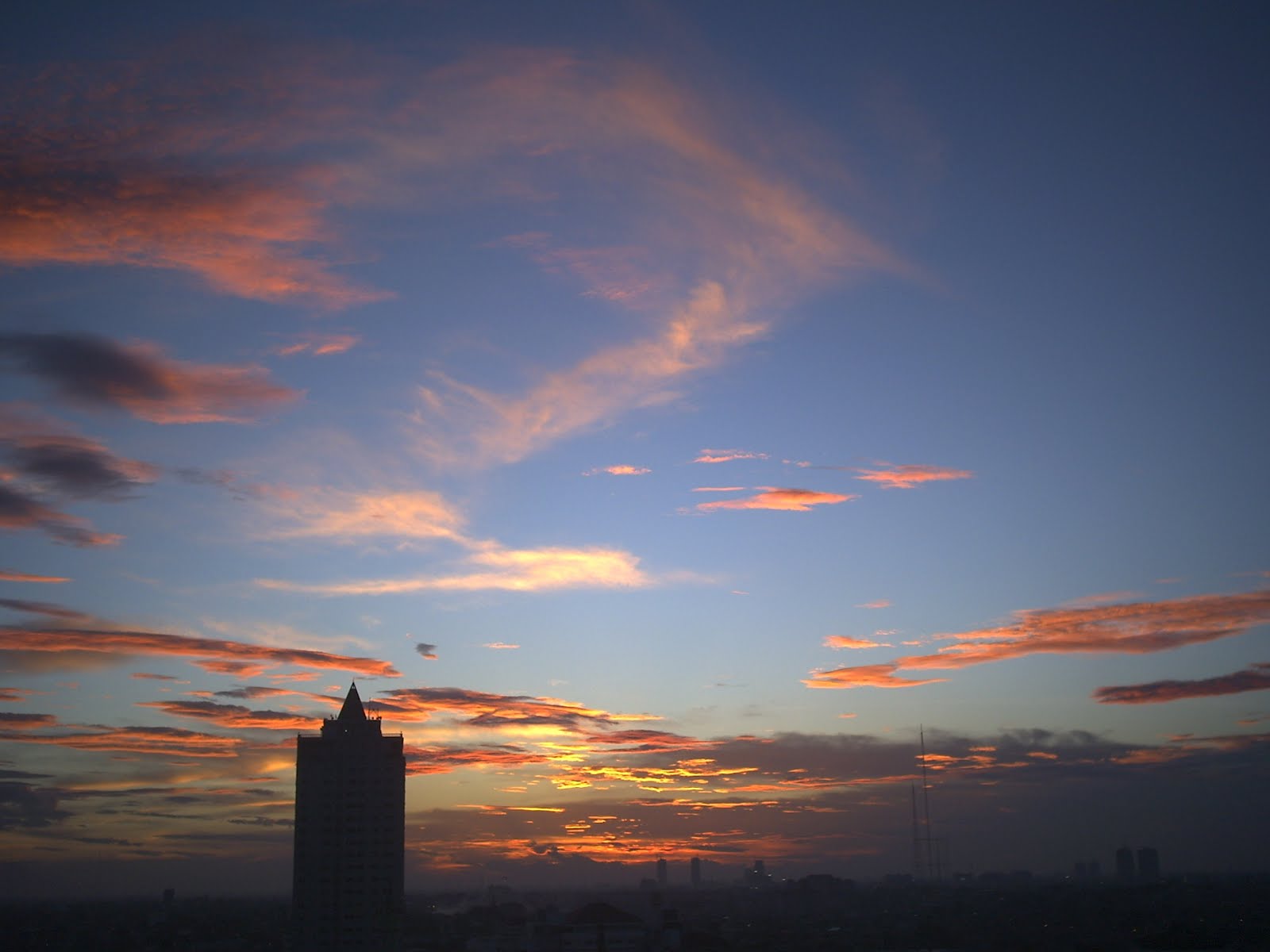 Langit sore Jakarta by www.photoq.tk "Mobile blogging" | My PhotoBlog ...
