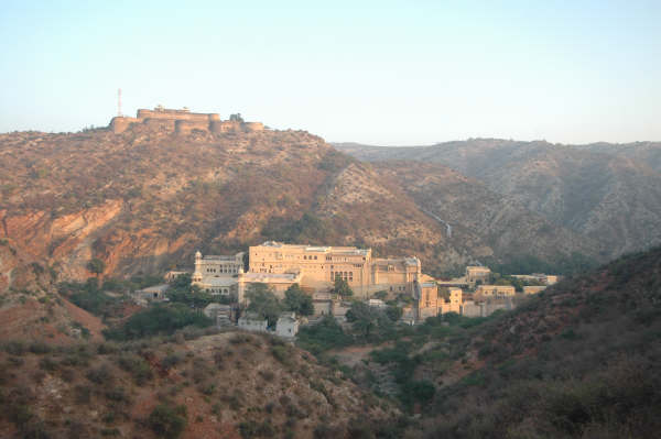 India Tours: India Travel -Rajasthan Tourism Place, Samode Fort