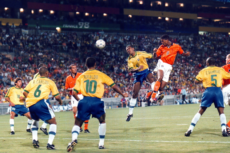 Canário Centenário: Jogos do Brasil na Copa do Mundo de 1998