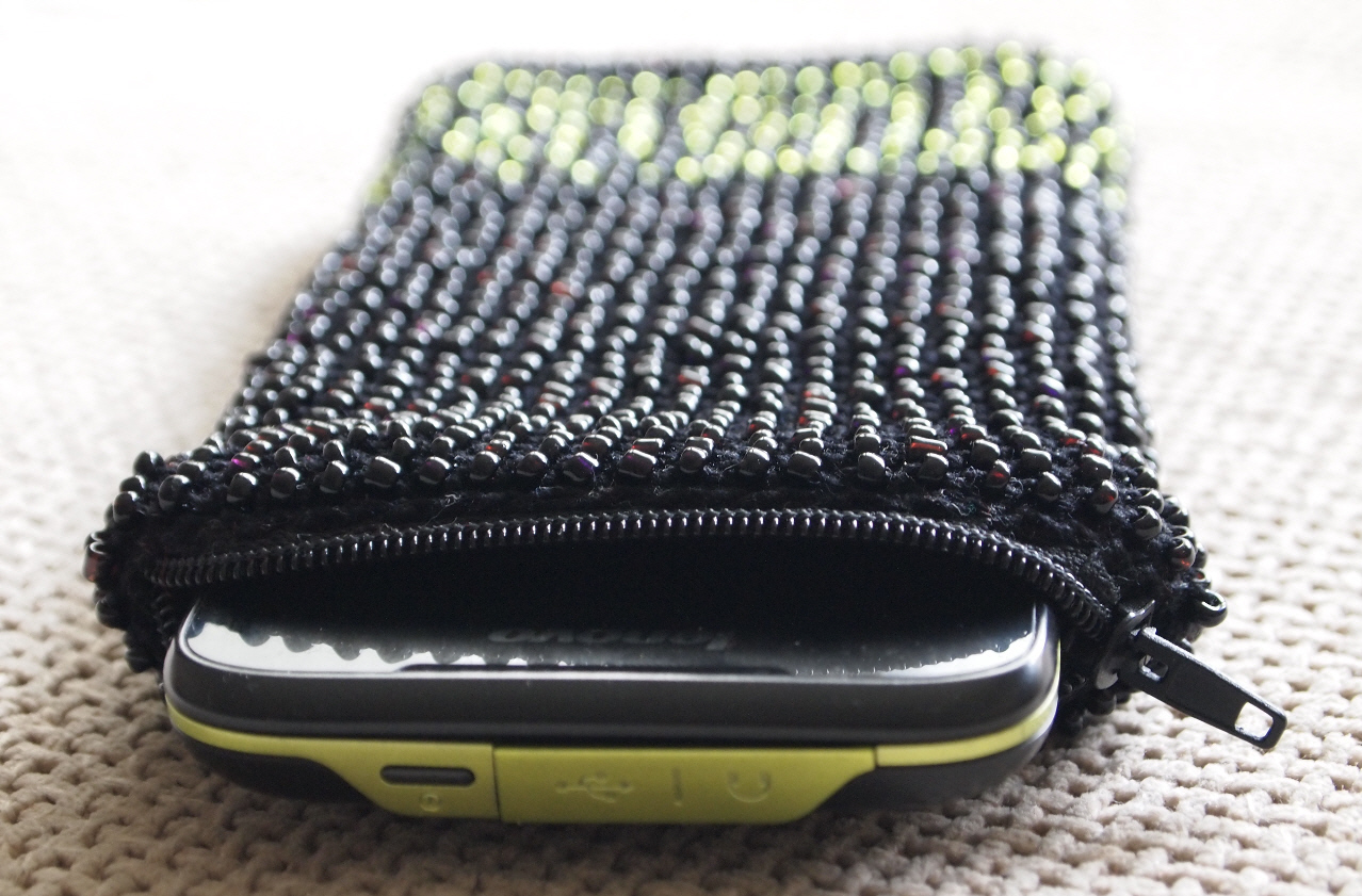 Carmela Biscuit's Spot: Beaded Phone Case