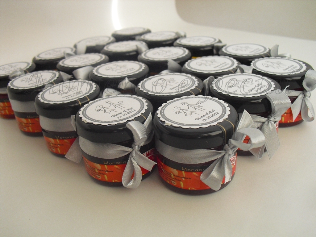 Momento especial: Mini-compotas de lembrança de casamento