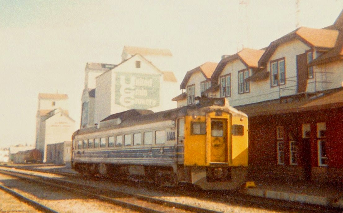 Trackside Treasure: VIA's Calgary-Edmonton RDCs, Part 1