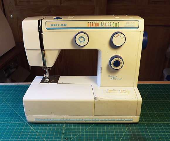 ClaireSanders.net: 20 years with my Riccar RE 571 Sewing Machine